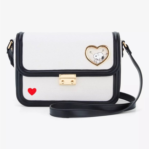 Hot Topic | Bags | Peanuts Snoopy Hearts Crossbody Bag Boxlunch ...